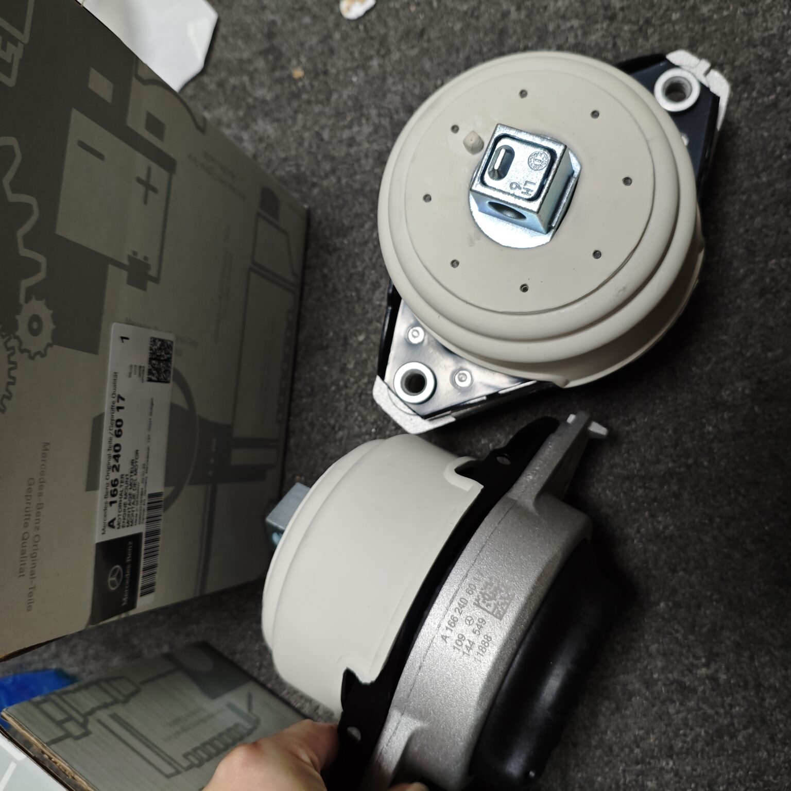 Mercedes-Benz W166 X166 Engine Mount 1662406017 1662405017 1662402617 ...